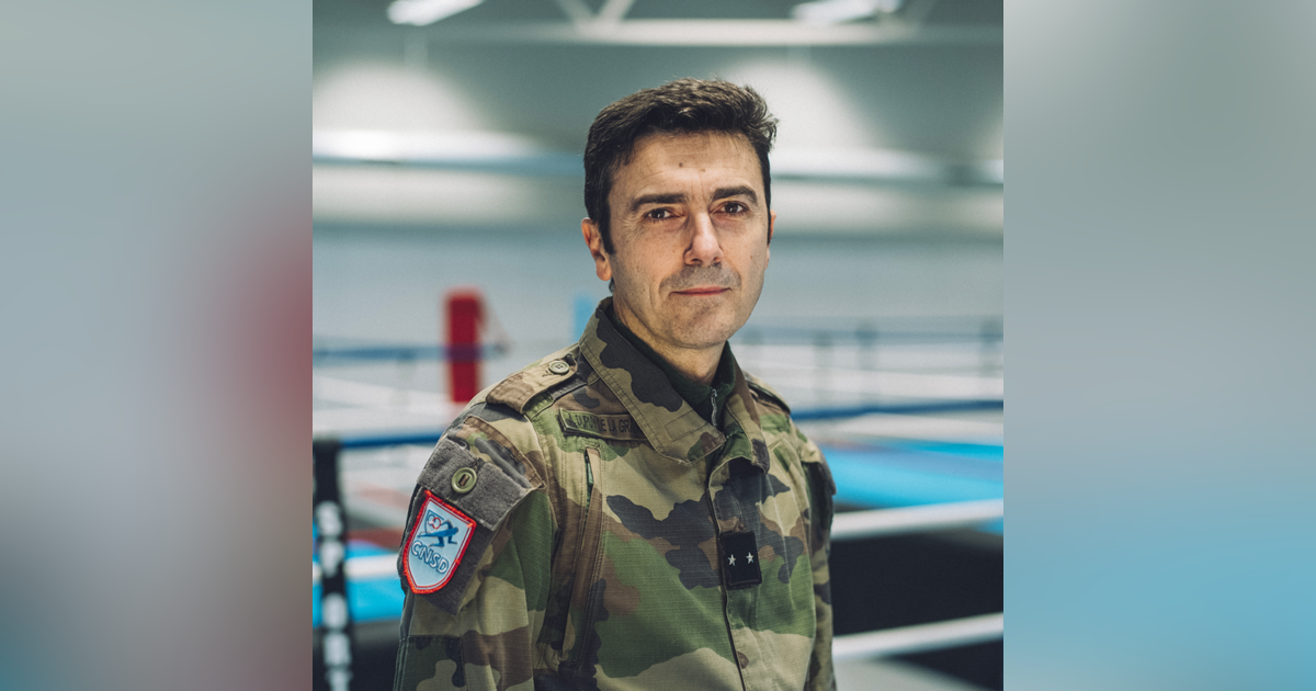 Général Arnaud Dupuy de la Grand’Rive, commissaire aux sports militaires et commandant le Centre ...