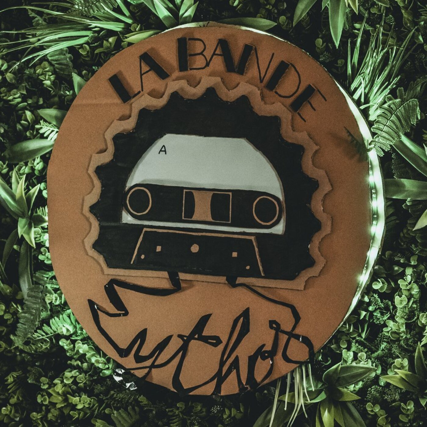 La BàZ S01E02 - Face B : Voyage et coude foudre ⚡️ - Podcast.fr